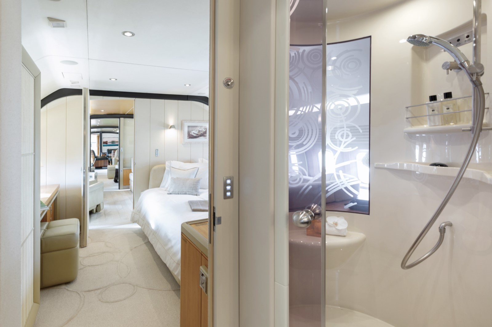 Boeing BBJ1 737 LX-LFX | Private Jet | Global Jet